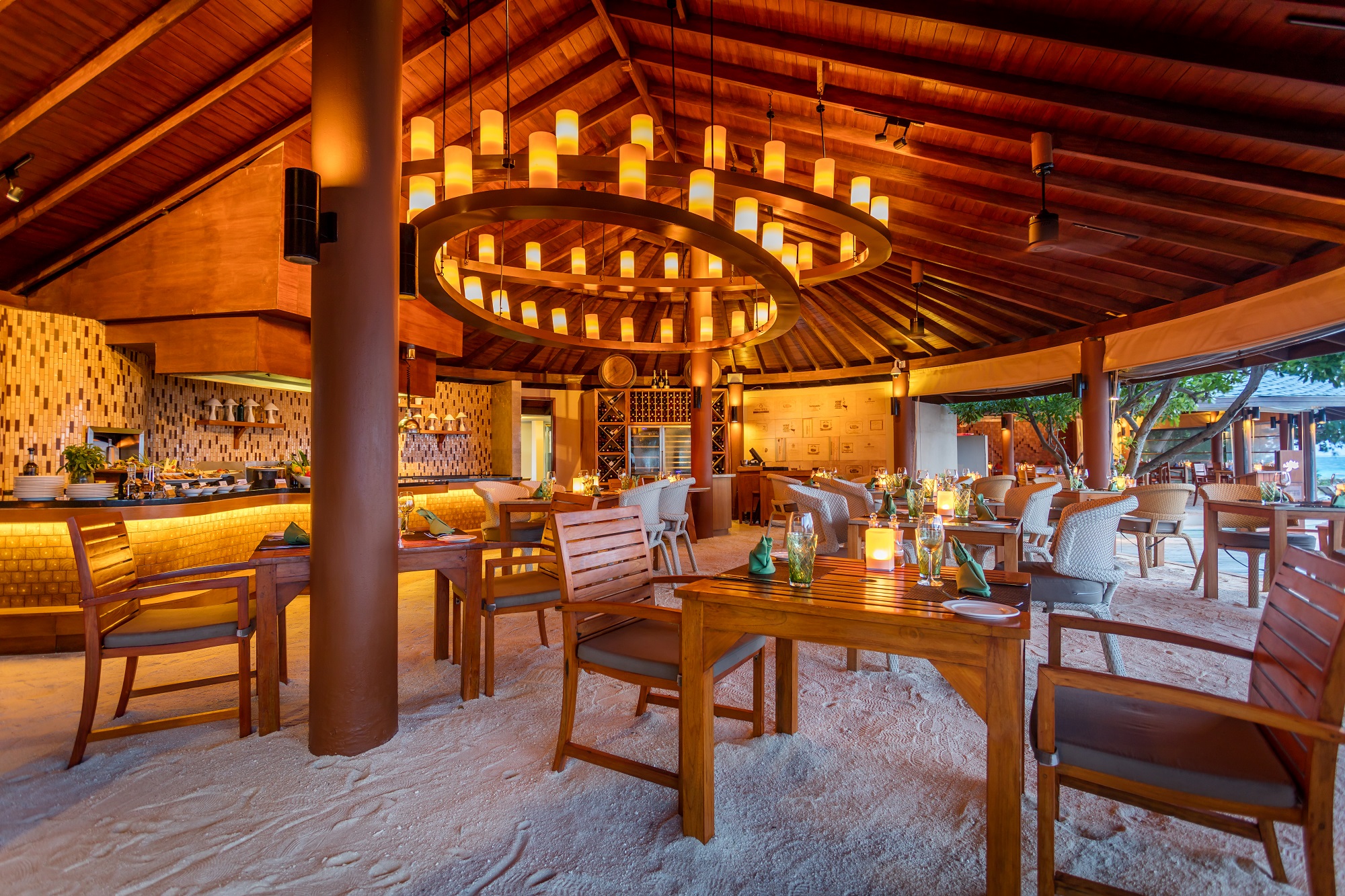 Centara Ras Fushi | The Maldives Experts for all Resort Hotels and ...