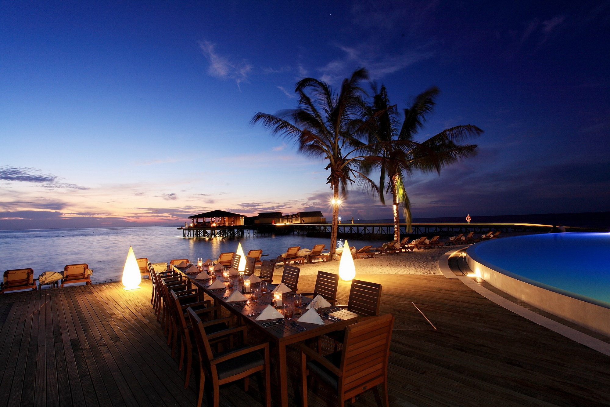 Centara Ras Fushi | The Maldives Experts for all Resort Hotels and ...
