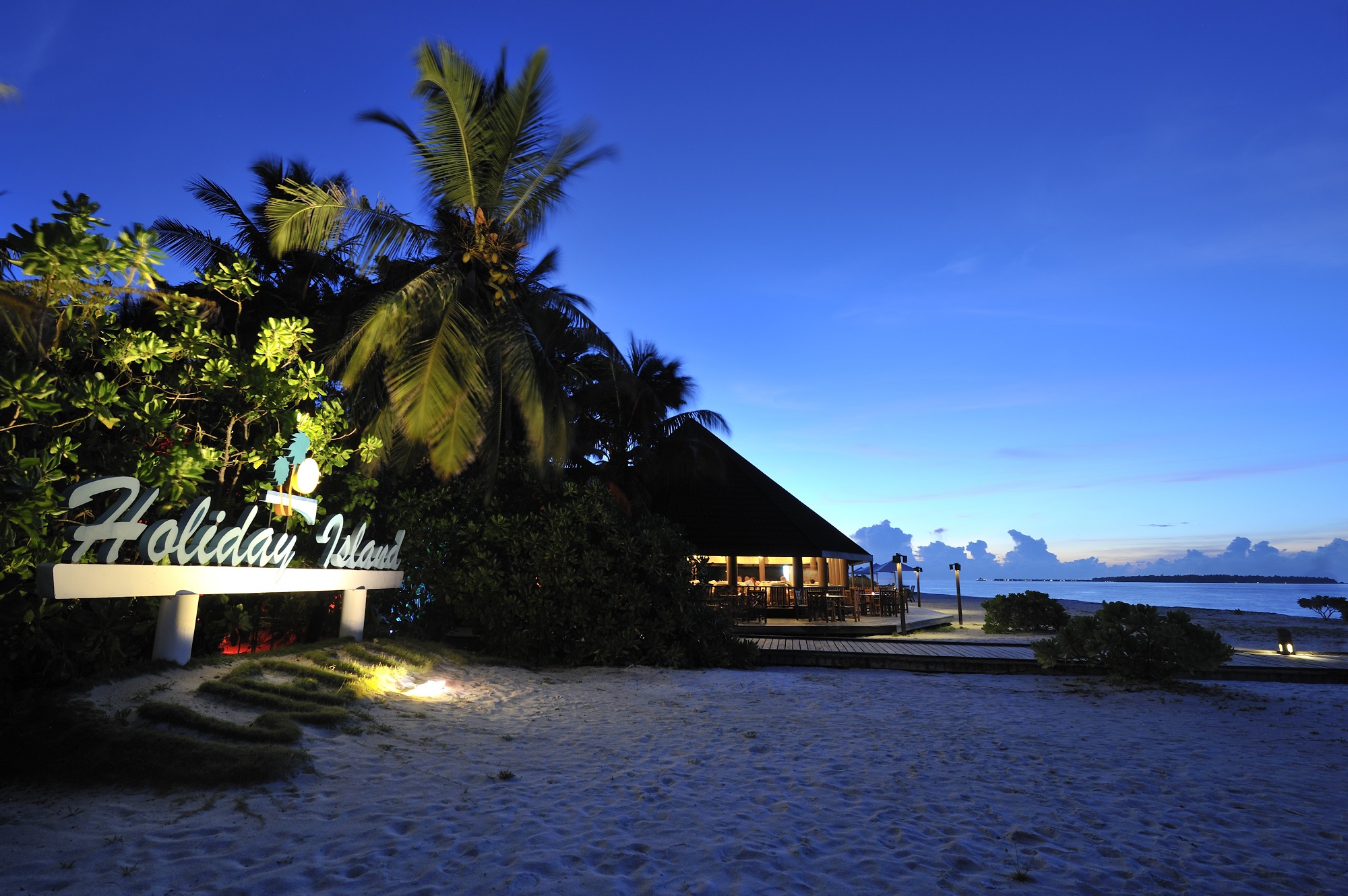 Holiday Island | The Maldives Experts for all Resort Hotels and Holiday ...