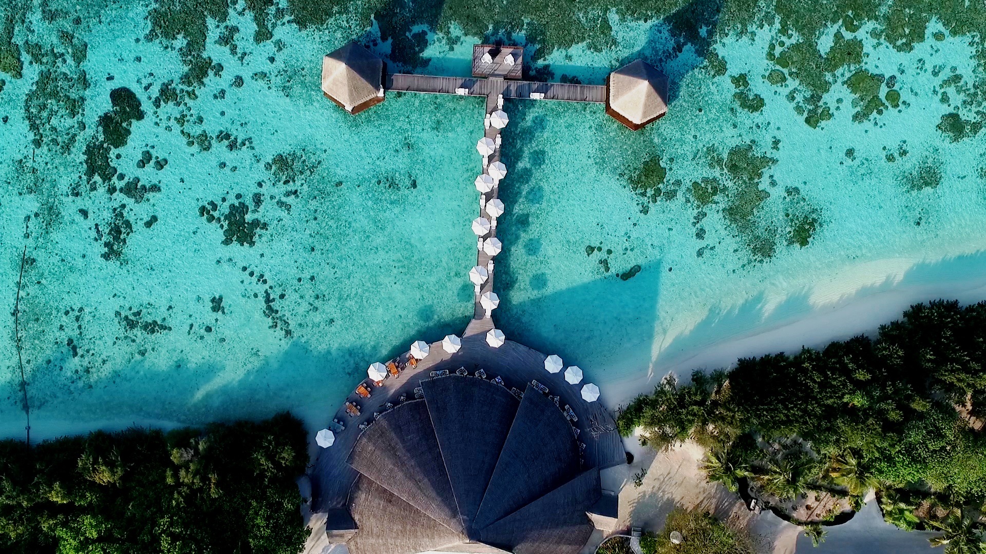 Hideaway Beach Resort | The Maldives Experts for all Resort Hotels and ...