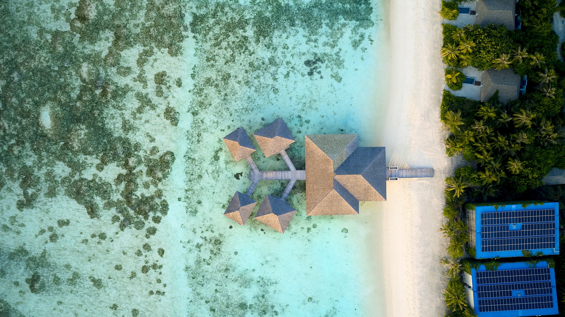 Le Meridien Resort | The Maldives Experts for all Resort Hotels and ...