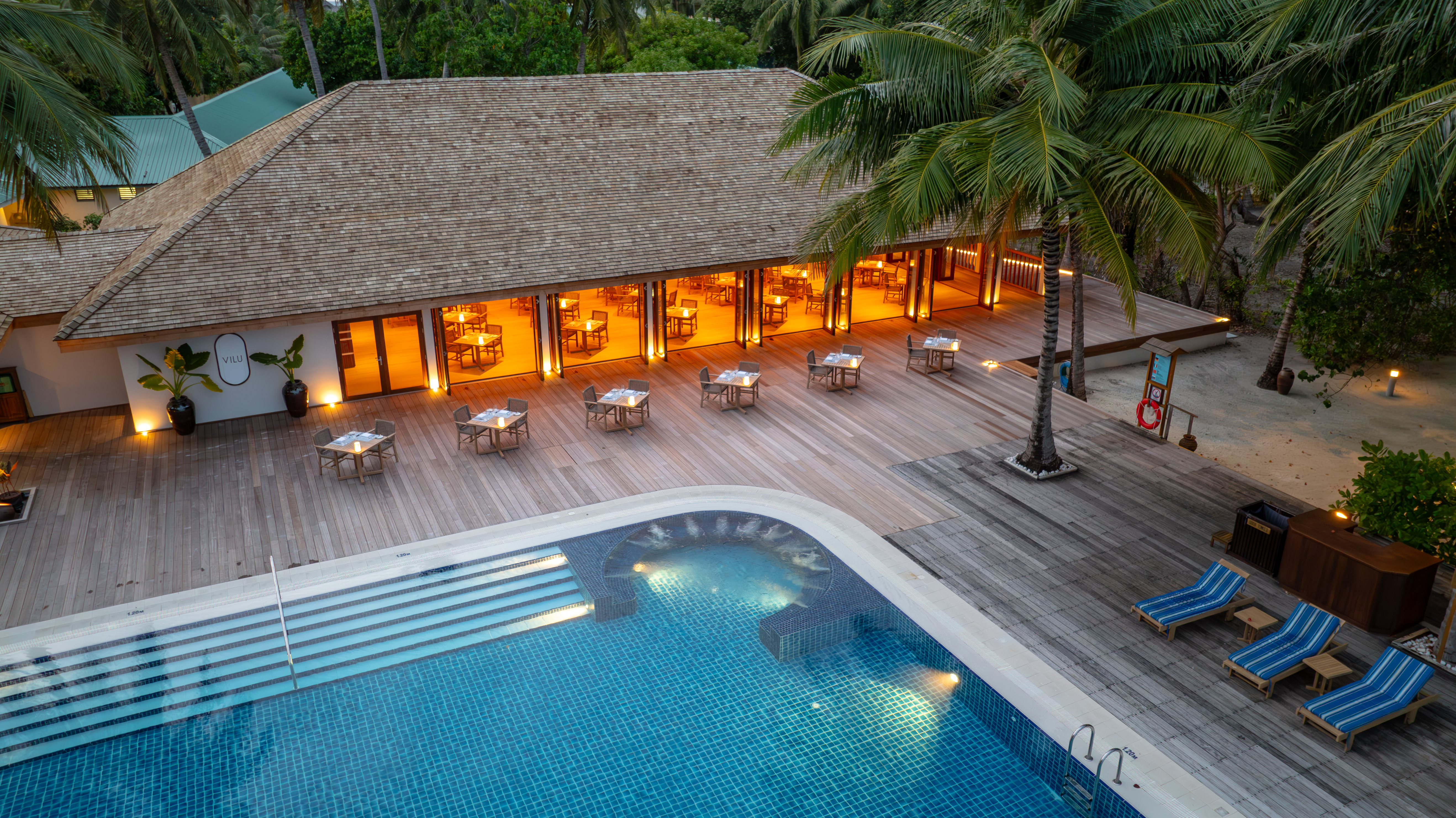 Meeru | The Maldives Experts for all Resort Hotels and Holiday Options
