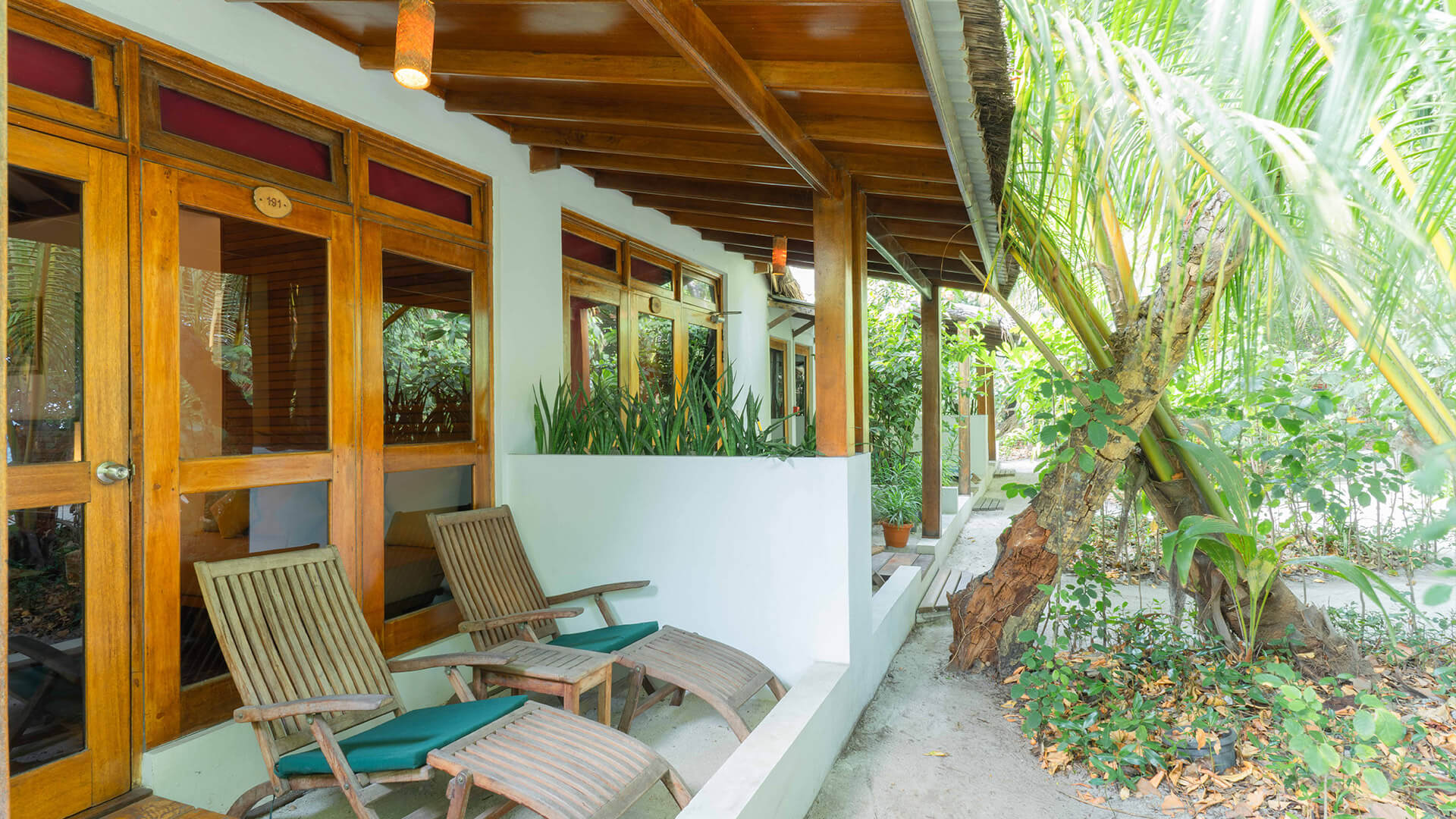 Reethi Beach Resort | The Maldives Experts for all Resort Hotels and ...