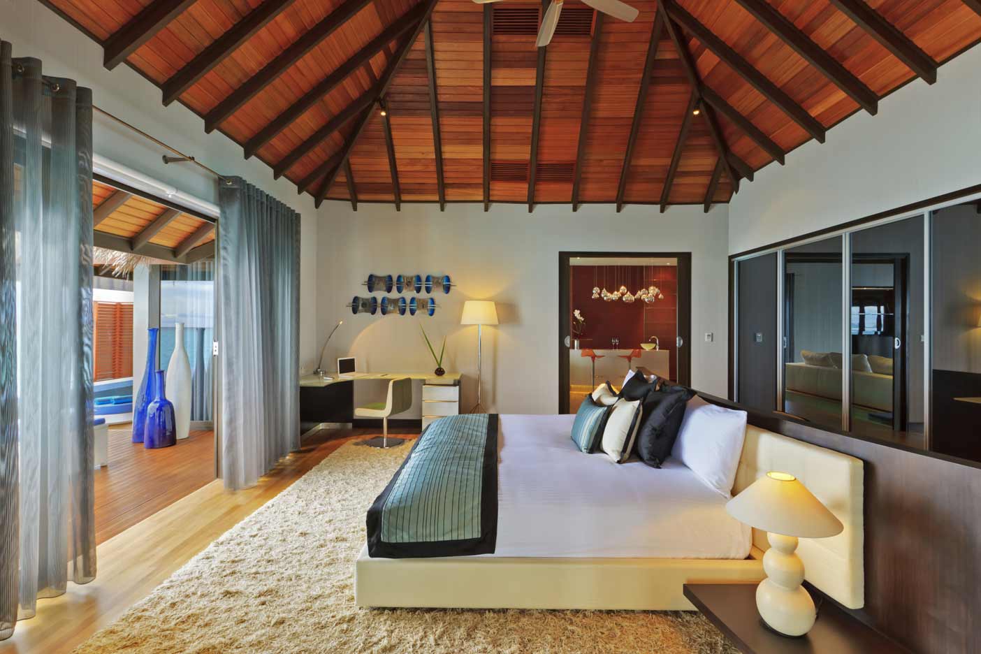 Velassaru (All Market) | The Maldives Experts for all Resort Hotels and ...